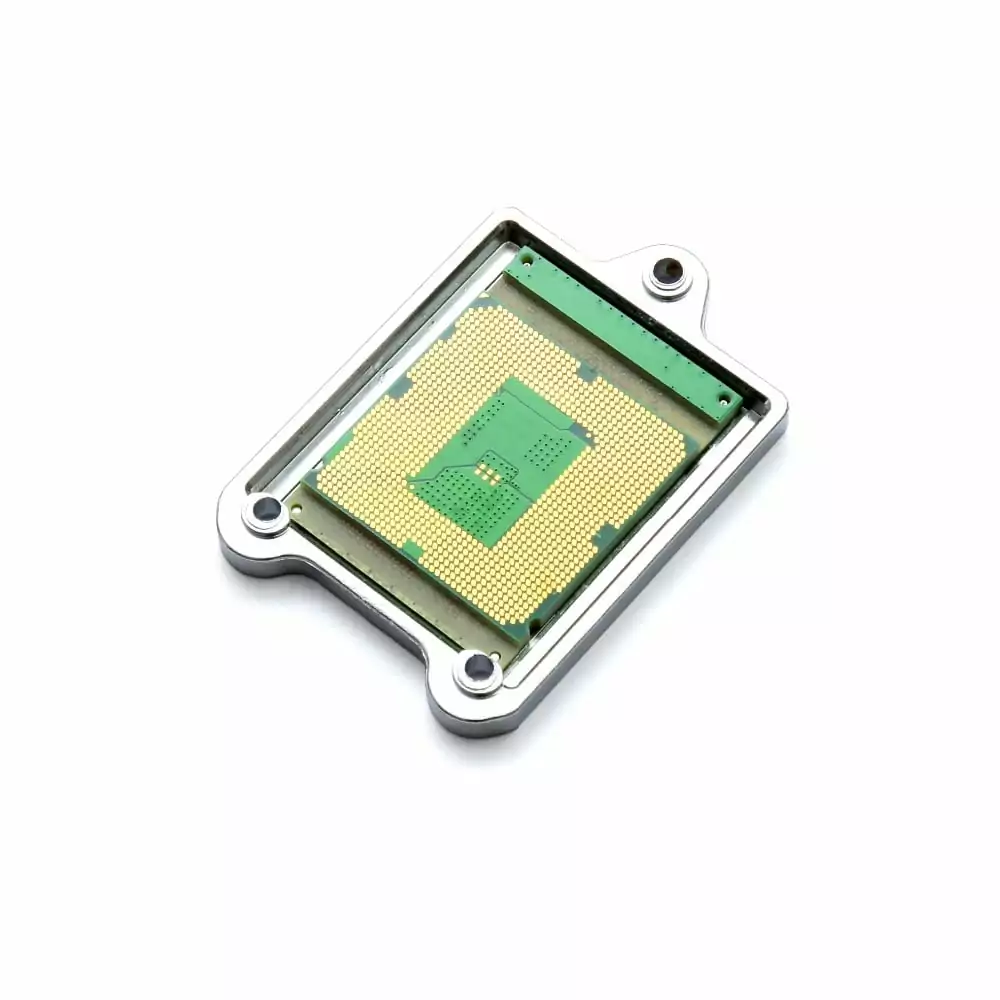 CPU de notebook em desktop: vamos testar o interposer do Core i9-11900H!