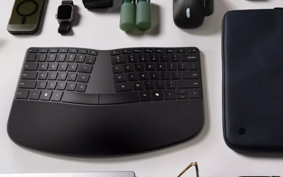 Novo teclado ergonômico da Incase é projetado pela Microsoft e acompanha tecla Copilot - Adrenaline